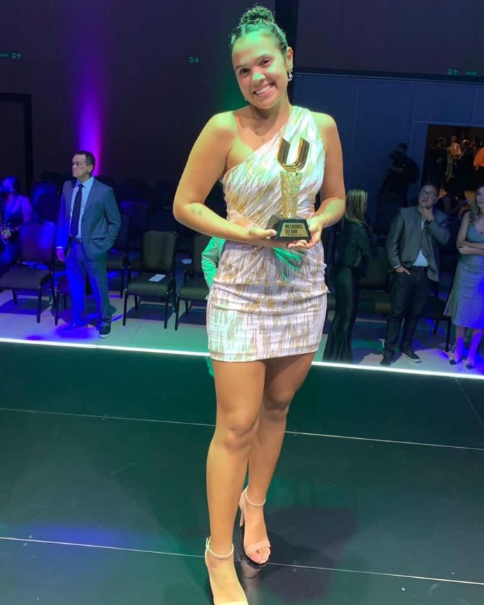 Tayná Mendes é considerada a melhor tenista universitária do Brasil ...